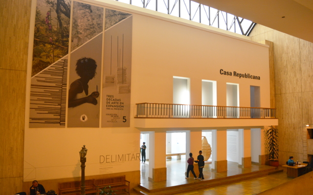 Nuevas obras de arte llegan a la Casa Republicana de la Biblioteca Luis ... Nuevas obras de arte llegan a la Casa Republicana de la Biblioteca Luis ...