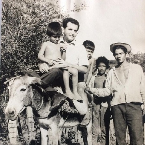 El archivo Orlando Fals Borda en la Red de Bibliotecas del Banco de la ...