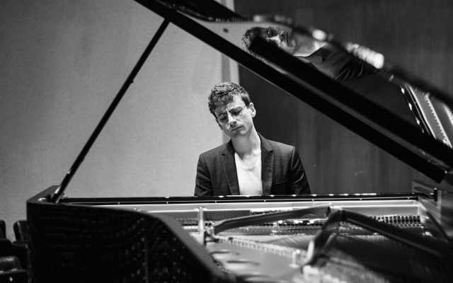 El pianista inglés | La Red Cultural del Banco de la República